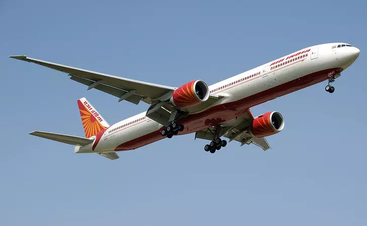Foto №1 - Air India Plane faris la plej longan flugon en la historio