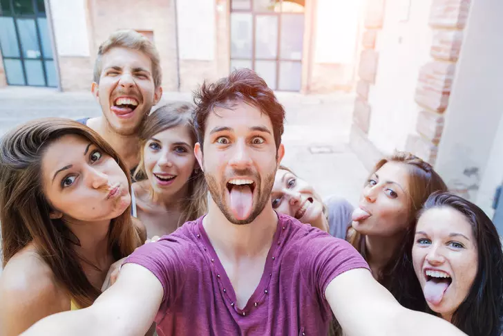 ఫోటో №1 - Selfie వారి రచయిత యొక్క గుర్తింపు గురించి చాలా తెలియజేయవచ్చు