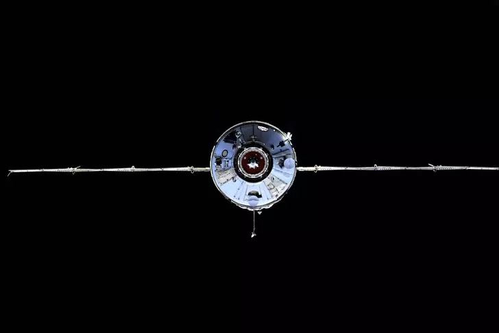 실험실 모듈 "과학"ISS.에 도킹