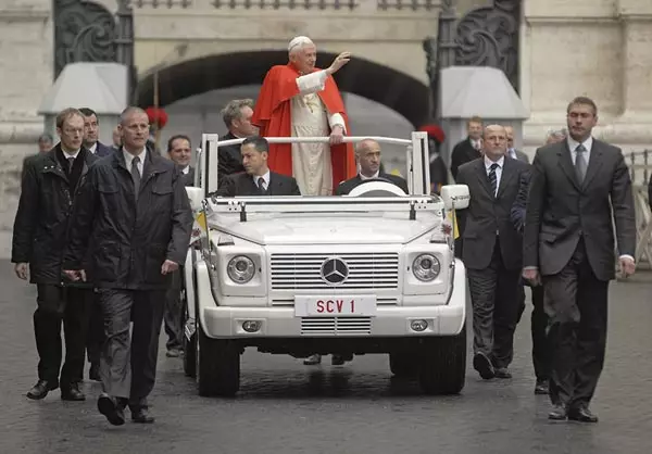 Foto №1 - Vatican Humpbala navi