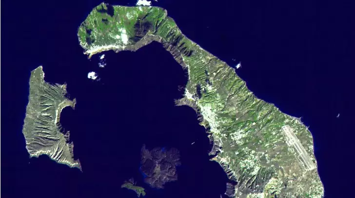Foto Número 1 - Árbores axudou a determinar a data da erupción do volcán de Santorin