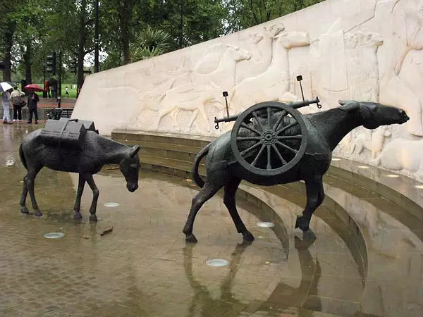 Войници нашата по-малка