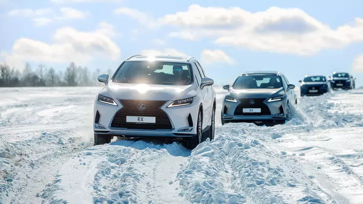 Photo No. 5 - Lexus anokunda Baikal ice, mvura uye pombi emhangura