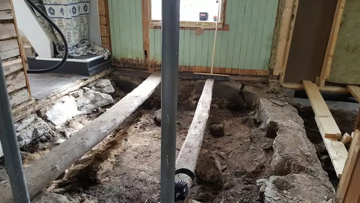 Foto №1 - Norra perekond leidis oma maja all viikingite haud