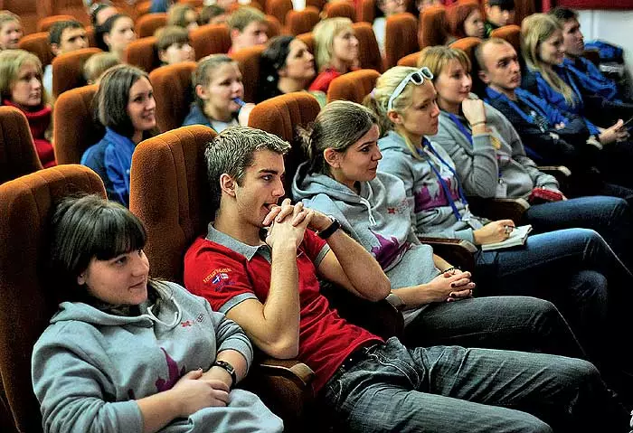 Foto №3 - Bagaimana sukarelawan bekerja di Sukan Olimpik di Sochi