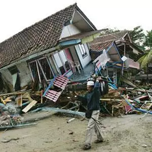 Nombor Foto 1 - Gempa bumi di Indonesia
