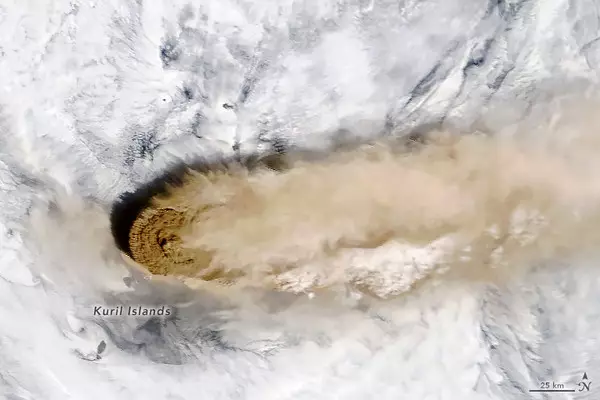 Raikek vulkanische uitbarsting geschoten uit de ruimte 20777_2