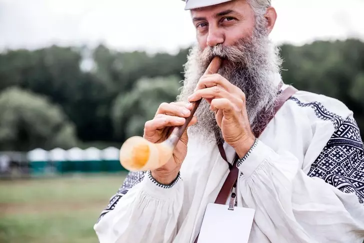 Completou o traballo do Festival Folk Music 