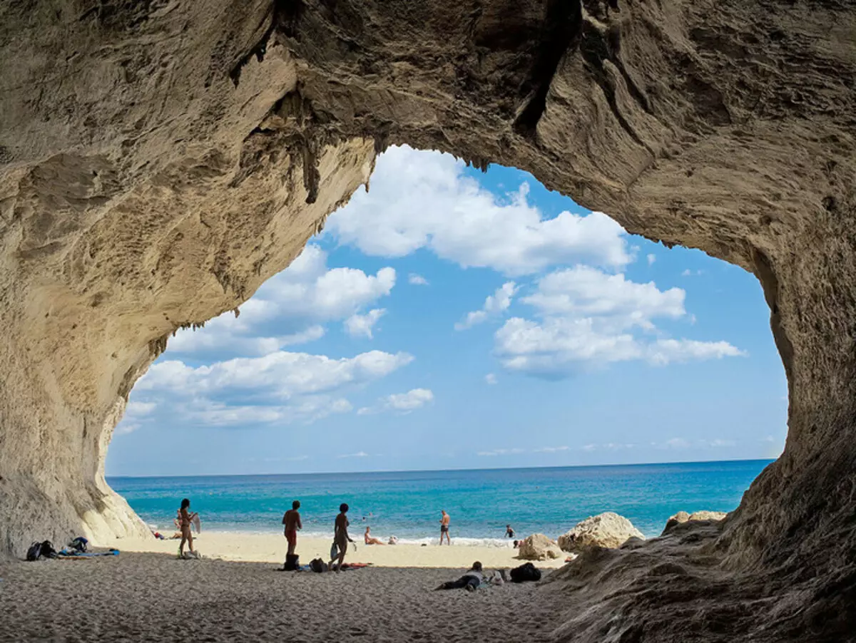 Foto Nombor 3 - 7 dari pantai yang paling indah di Itali