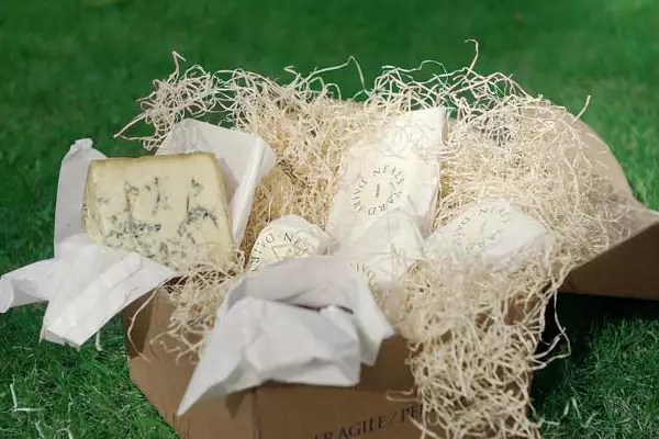 Foto número 1 - Loja de queijo Laticínios de Neal. Londres