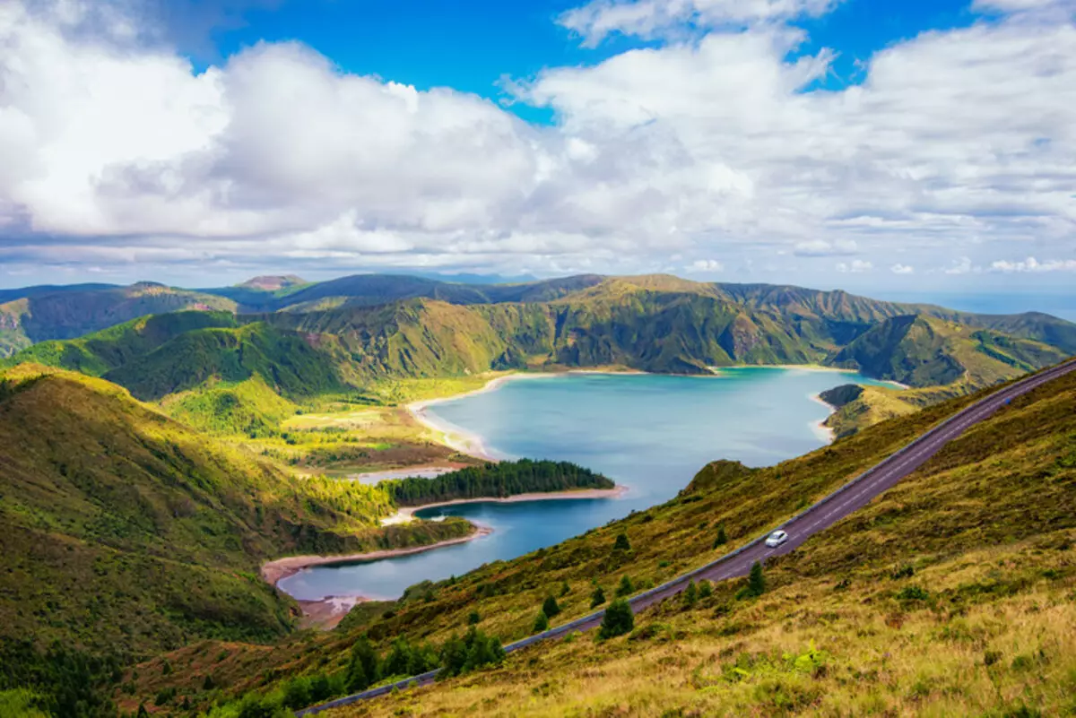 Photo nọmba 1 - Echefuola na oké osimiri: 7 banyere Azores