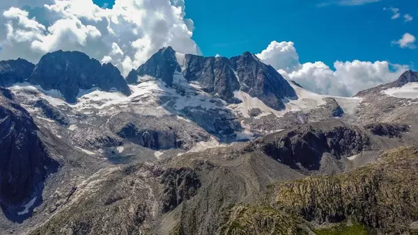 V Italiji je ledenik prekrit s ponjavo, da ga reši pred taljenjem 22684_4