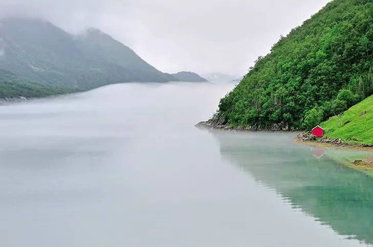 写真番号1 - 邪悪なトロールの国