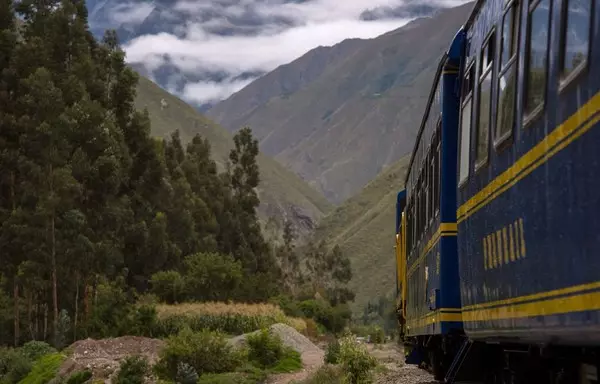 Baixo o golpe das rodas: as 10 rutas ferroviarias máis pintorescas do mundo 24087_13