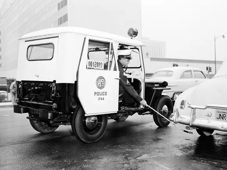Фото №1 - Біла мітка: навіщо американська поліція маркує колеса авто крейдою