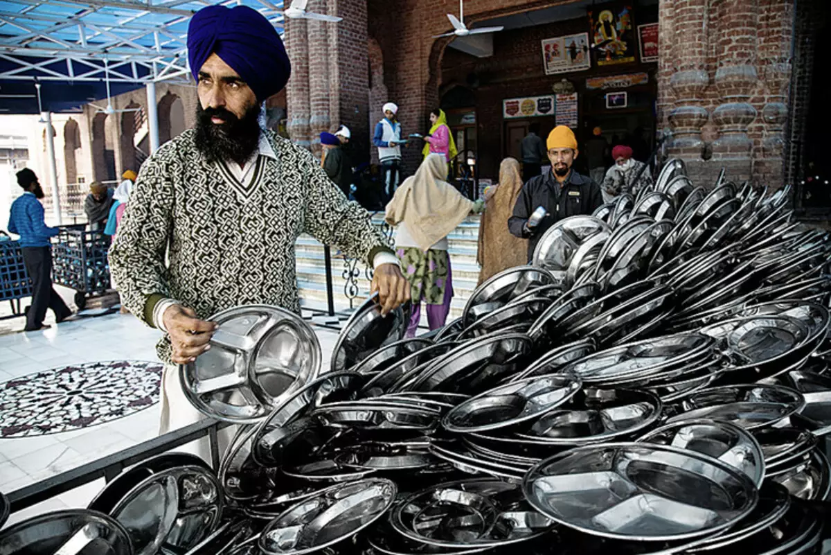 Photo №14 - Golden Personnes: Comment la vie dans le temple d'or de Amritsar est arrangée