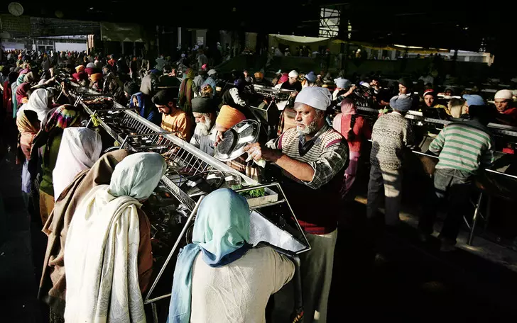 Foto №5 - Golden People: Hvordan livet i Golden Temple Amritsar er arrangert