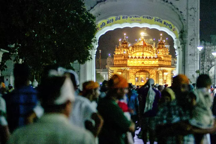 Fotografovanie №9 - Zlatý ľudia: Ako je usporiadaný život v zlatom chráme Amritsar