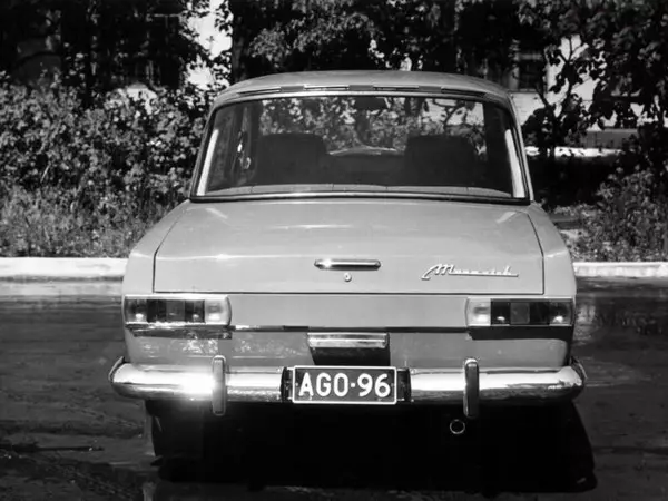 Polotovary: ako vozidlá od ZSSR boli upravené na zahraničnom kupujúcim 255_9