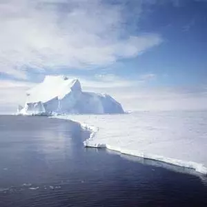 Foto nummer 1 - Masse smelting av snø skjedde på Sørpolen