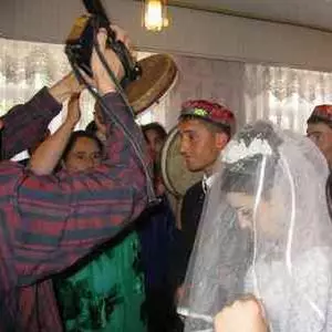 Photo numéro 1 - au Tadjikistan sera condamné à une amende pour les mariages luxuriants