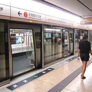 Foto Nummer 1 - Televisions wäerten an der Peking Metro schaffen