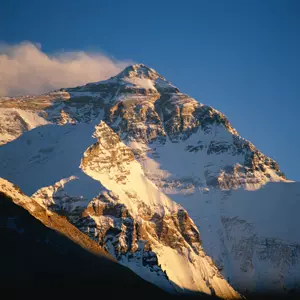 Foto №1 - al Everest per aŭto