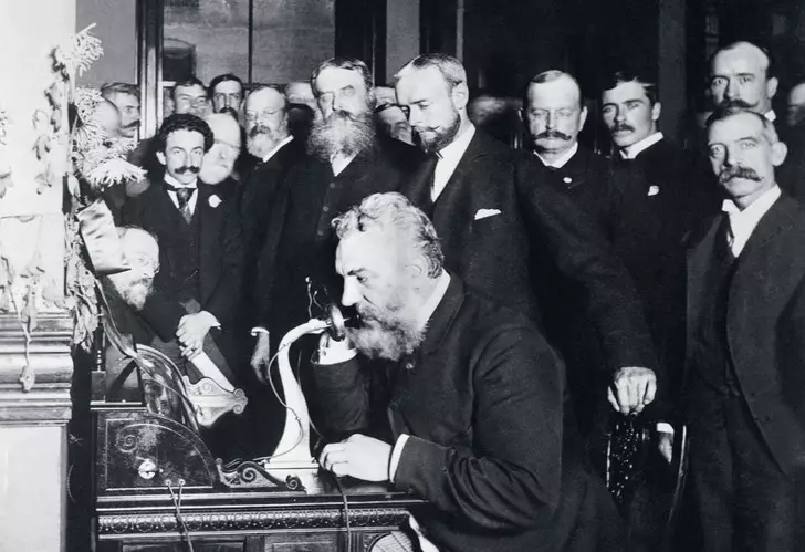 Foto №1 - Godine 1876., prije 145 godina, Alexander Graham Bell patentirao telefon