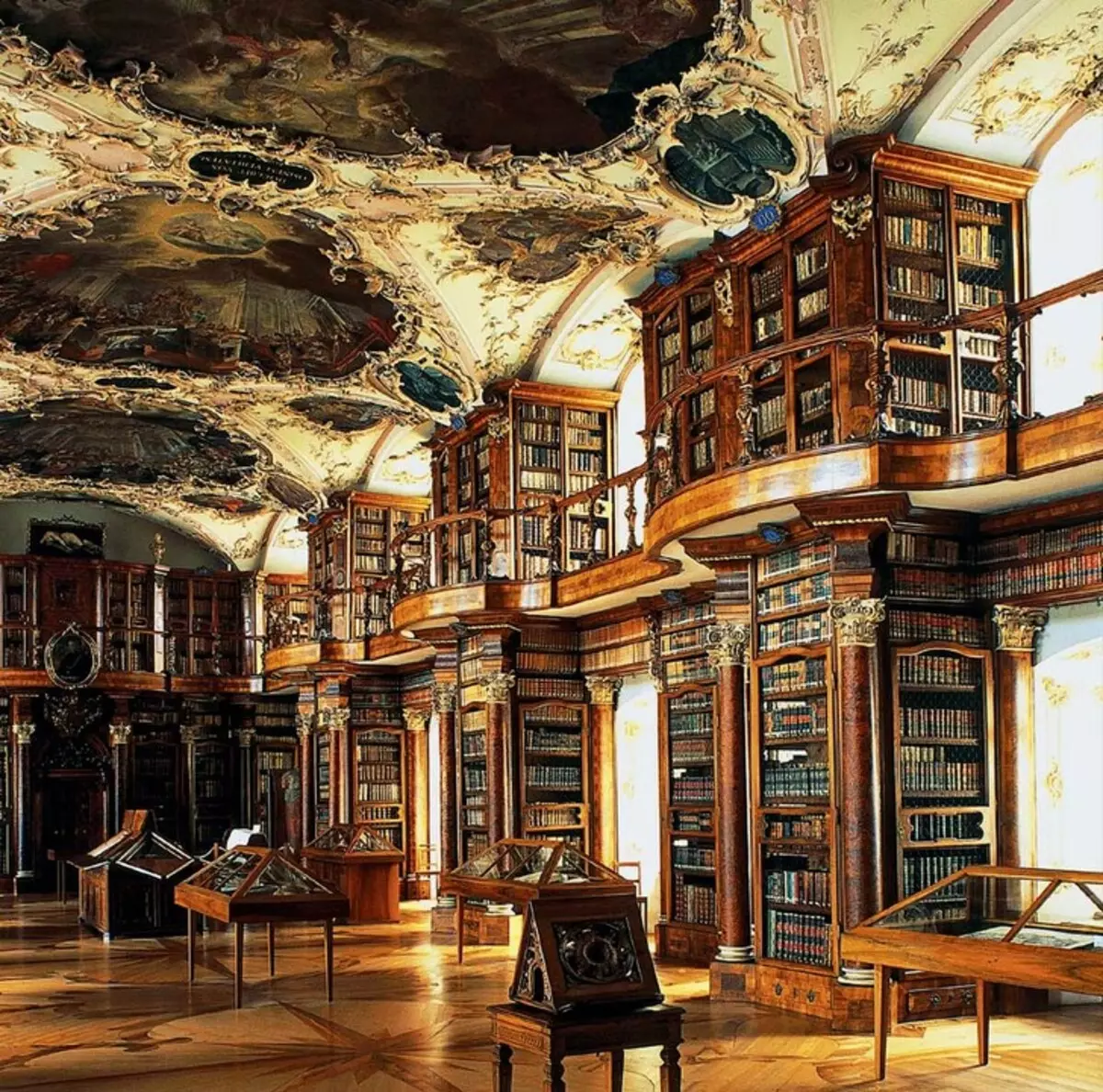 Foto Foto 3 - Book World: 12 Perpustakaan sing nggumunke