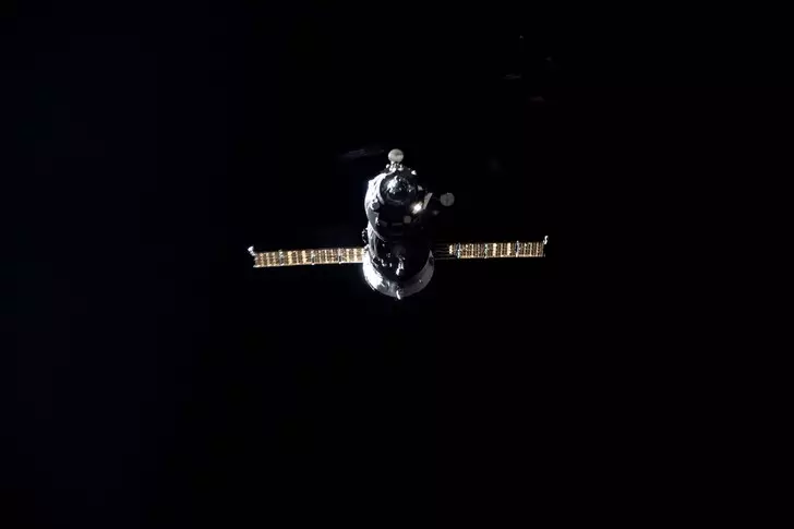 Foto número 1 - Bacteris desconeguts descoberts a la ISS