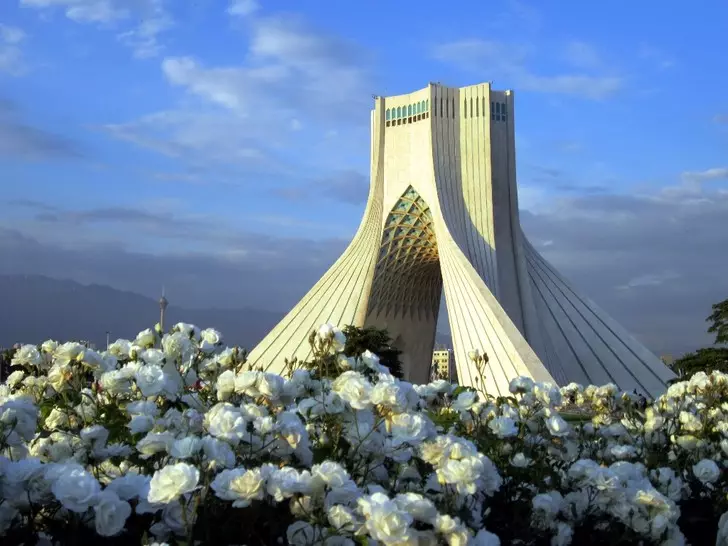 Sary №2 - Iran: Fitarihan'ny Mini-Guide ao amin'ny paositra 12