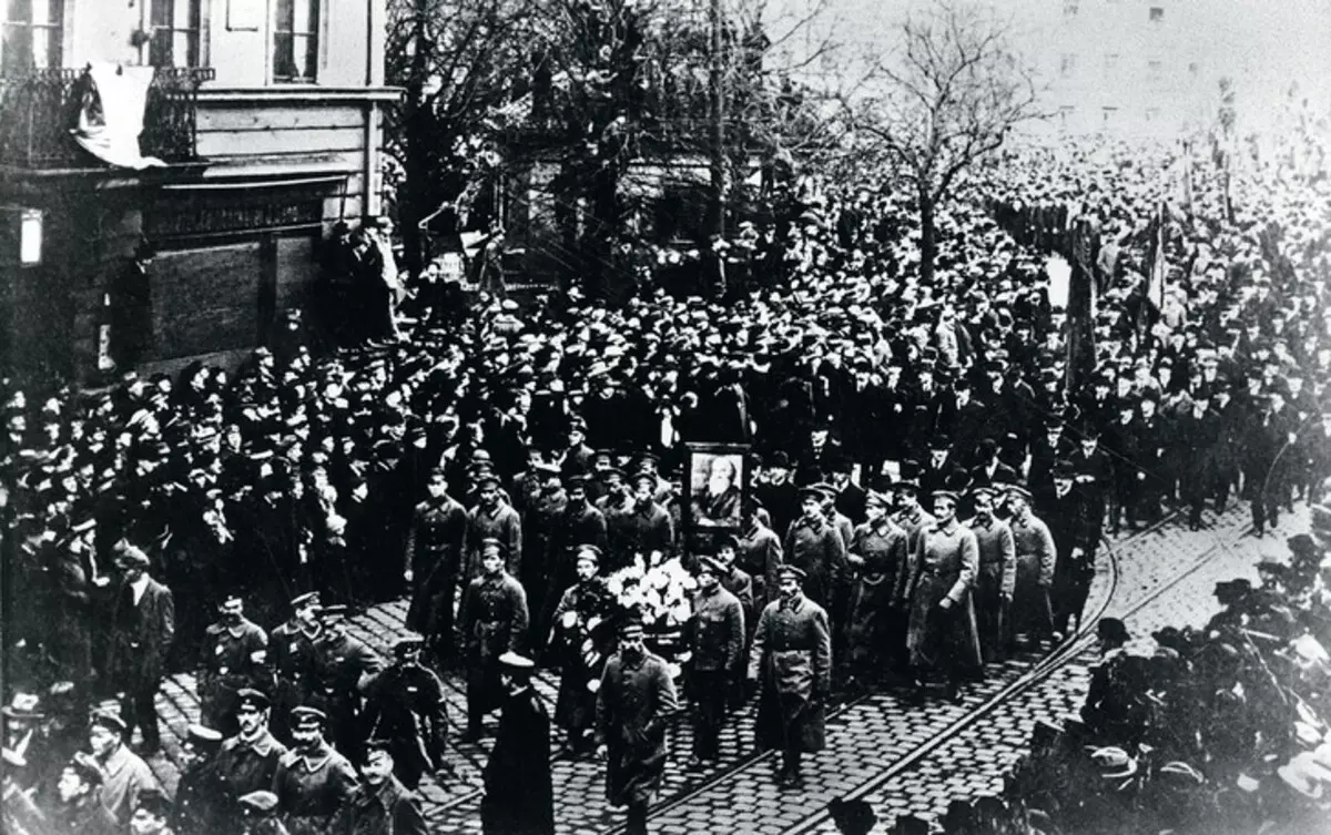 Image №2 - Roman Avenue: Munich RSS