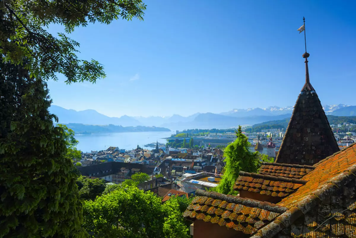 Valokuva numero 1 - Tourist Lucerne ylitti Venetsia