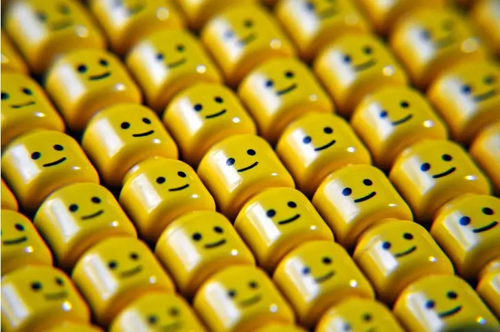Larawan №1 - Ang mga Pediatrician ay nilamon ang mga detalye ng Lego para sa eksperimento