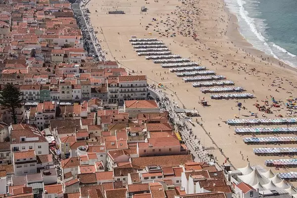 Portugal utan Lissabon: Magic Locks, stora vågor och moderlands portver 31334_29