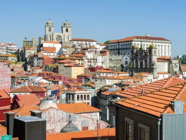 Portugal utan Lissabon: Magic Locks, stora vågor och moderlands portver 31334_40