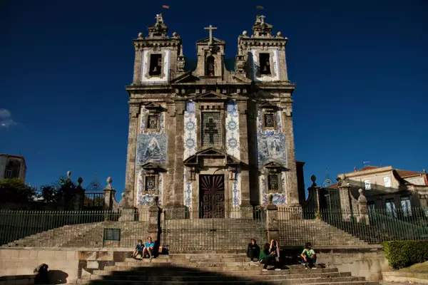 Portugal ohne Lissabon: Magische Schlösser, riesige Wellen und Motherland-Portver 31334_41