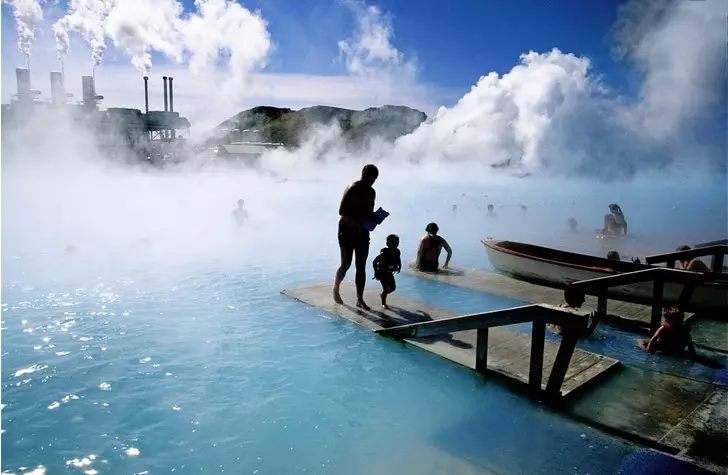 Foto №1 - Energi Bersih: Seperti orang Islandia belajar menumbuhkan stroberi sepanjang tahun