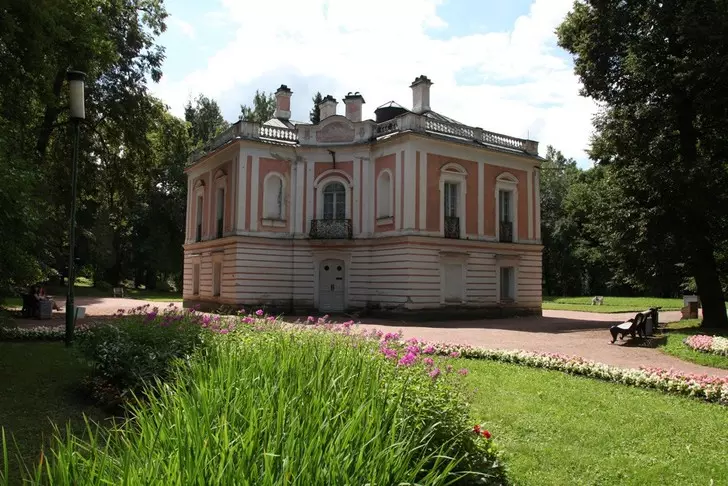Photo №1 - Palast von Peter III in Oranienbaumu öffnet sich nach der Restaurierung