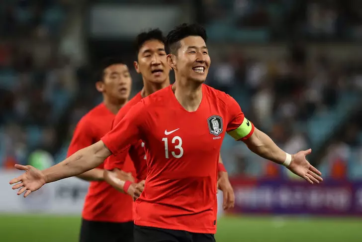 Billede №2 - Fodbold i Asiatisk: Hvordan de spiller og sårer i Sydkorea