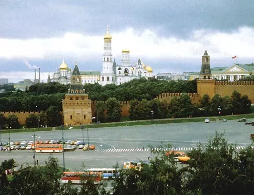 Foto №1 - Memegang Mahkota di Moskow