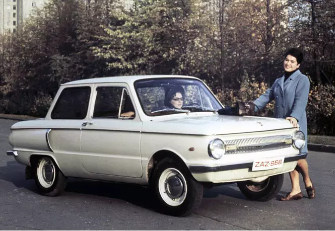 Fem sovjetiske biler, der kunne se anderledes ud