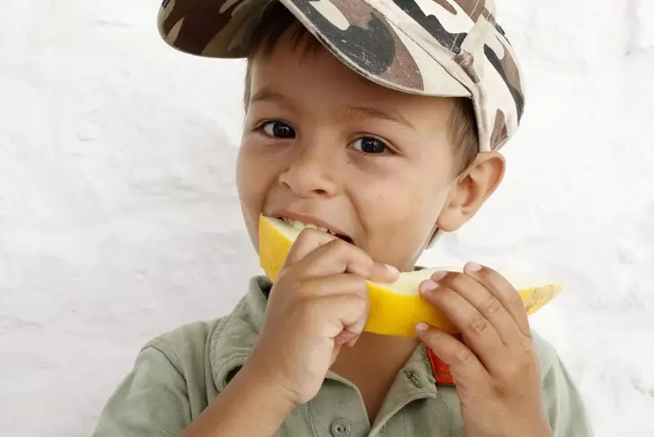 صور №1 - الغذاء الصحي يجعل الأطفال أكثر سعادة