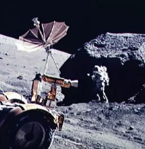 Les anciens employés de la NASA raconteront les ruines sur la lune