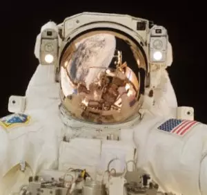 Foto №1 - astronot NASA ora mlebu ruang