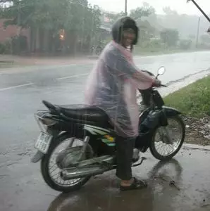 Foto nummer 1 - En stærk tropisk storm bevæger sig til Vietnam