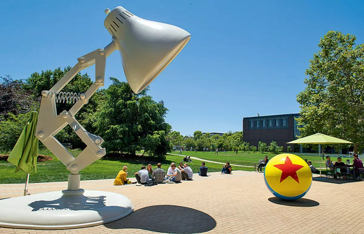 Hoto №2 - barcelona: Pixar aniti studio tafiya