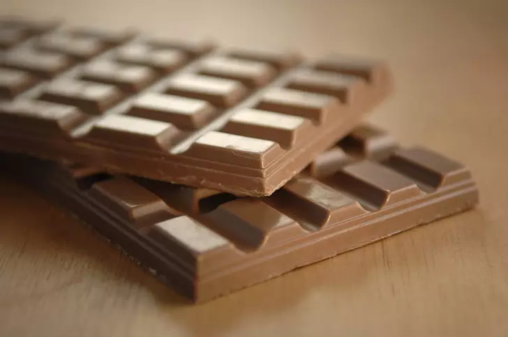 फोटो №1 - चॉकलेट बनाया जो पिघलता नहीं है