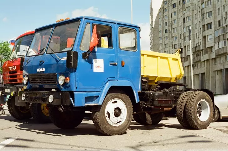 Foto nummer 3 - ikke i Rusland: 5 biler fra republikkerne i det tidligere Sovjetunion