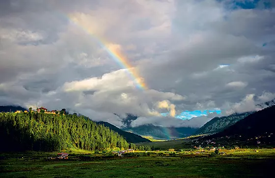 Photo No. 4 - Inkululeko ngaphansi kokugadwa: bika kusuka Bhutan